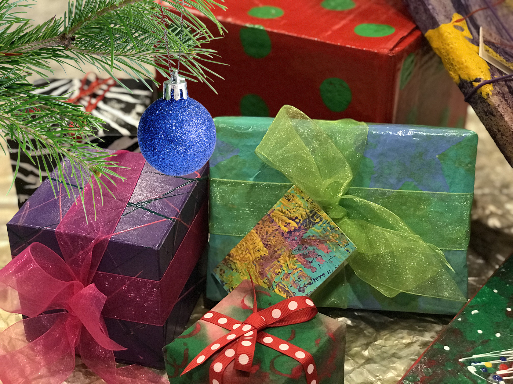 Custom-made Wrapping Paper, Boxes and Gift Tag - Kimball Art Center
